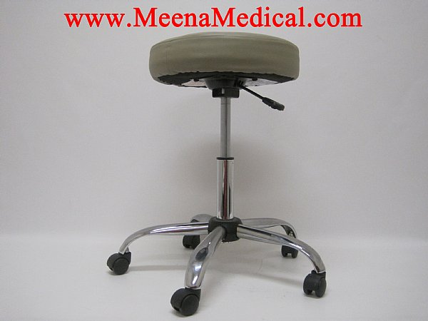 Boss Norstar Exam Stool - Pre-owned in Excellent Condition